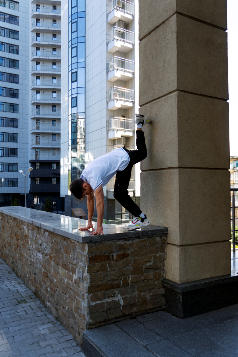 10 Parkour Vaults For Beginners: Master The Basics Of Urban Movement ...